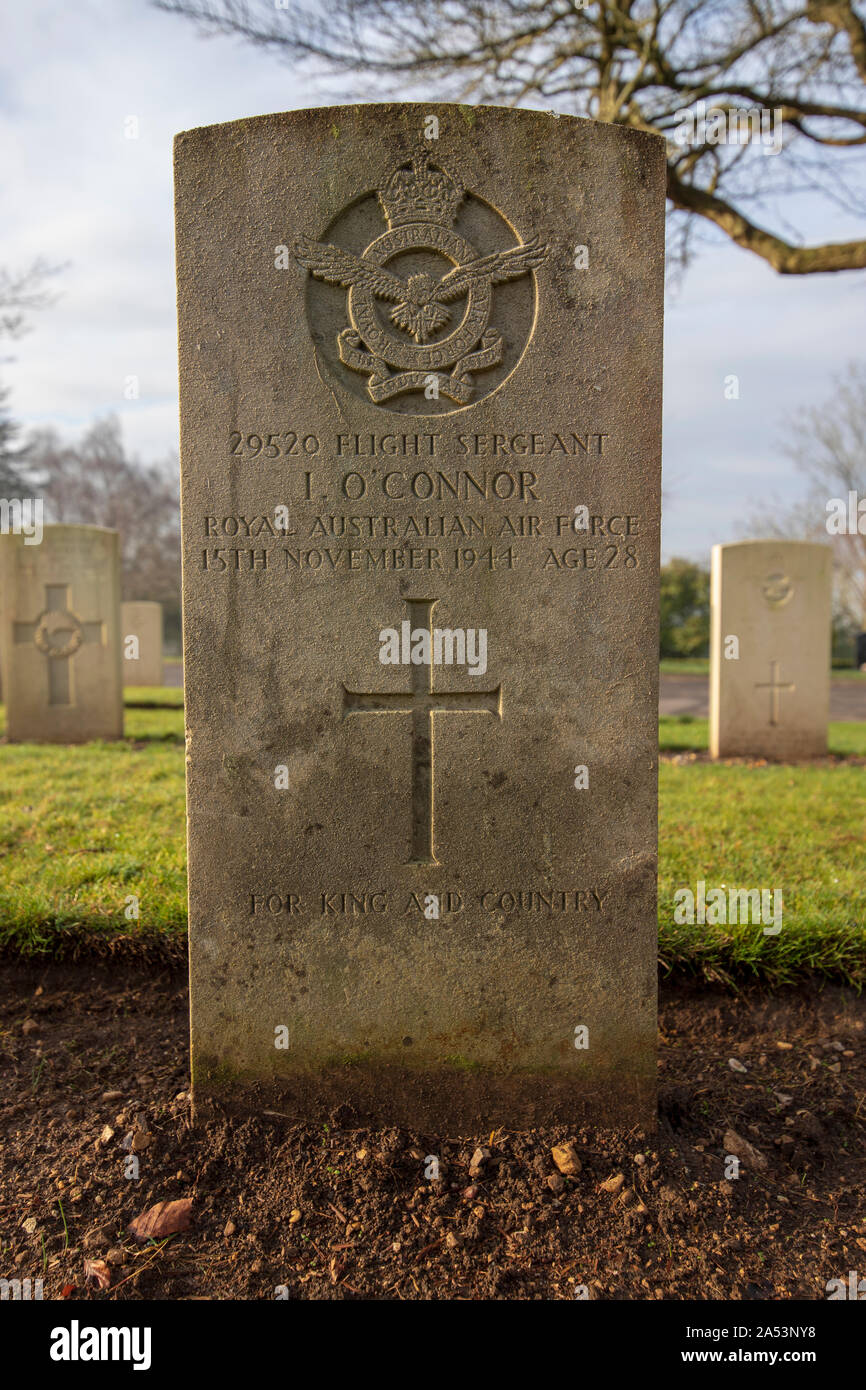 Commonwealth War Graves Commission Grave of Ian O'connor of the Royal ...