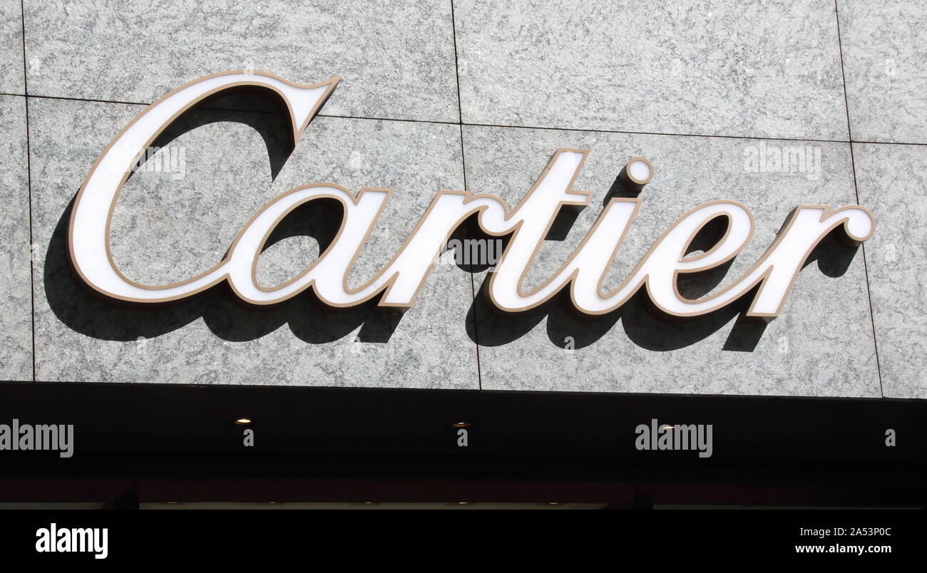 Cartier logo logos hi-res stock photography and images - Alamy