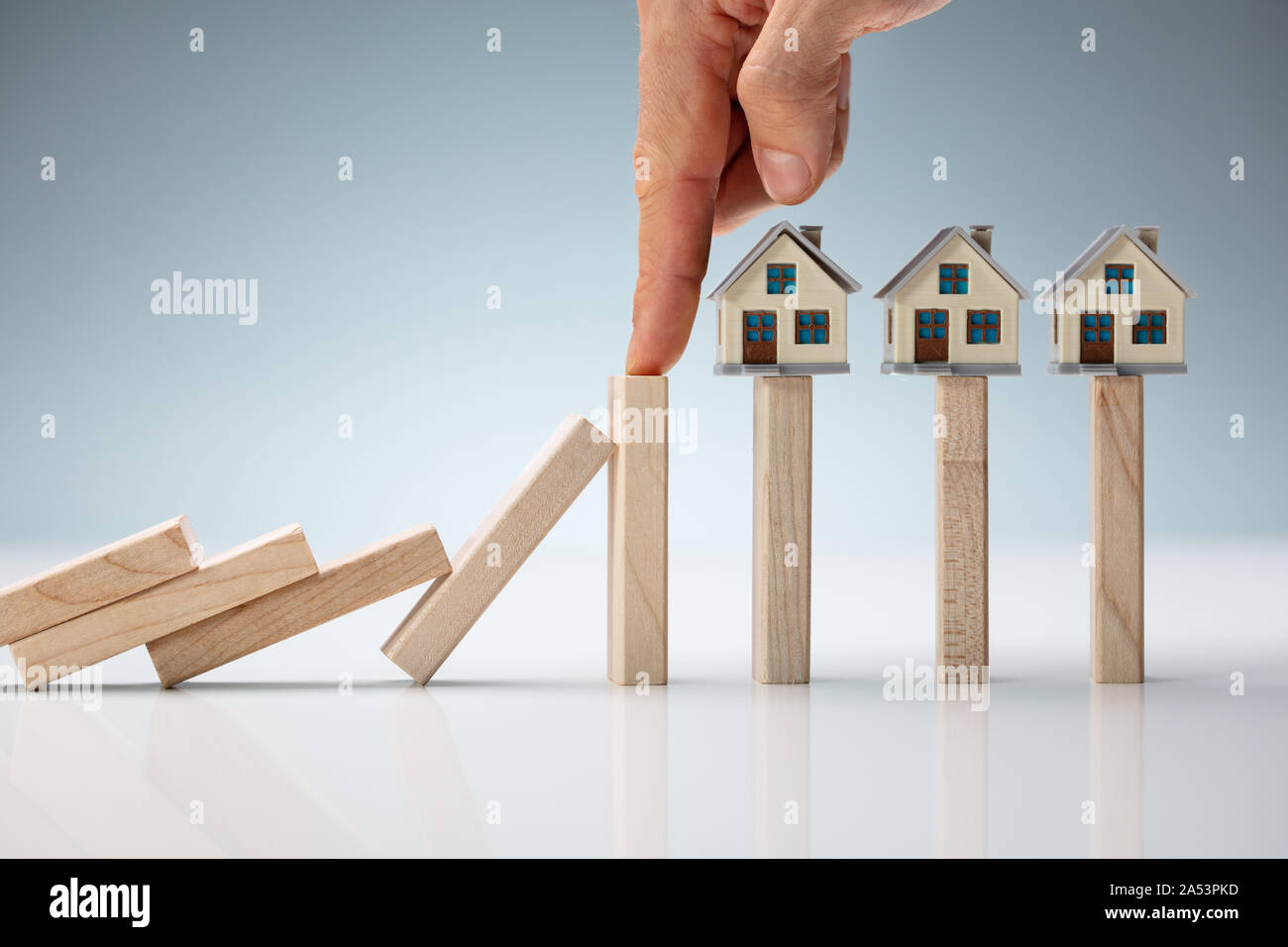 Risk house hi-res stock photography and images - Alamy