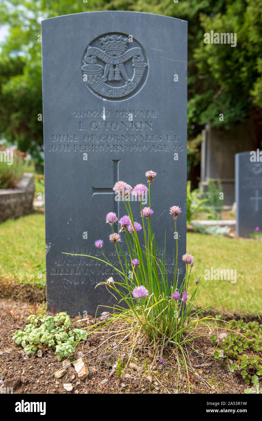 Commonwealth War Graves Commission Grave of Leonard George Tonkin of ...
