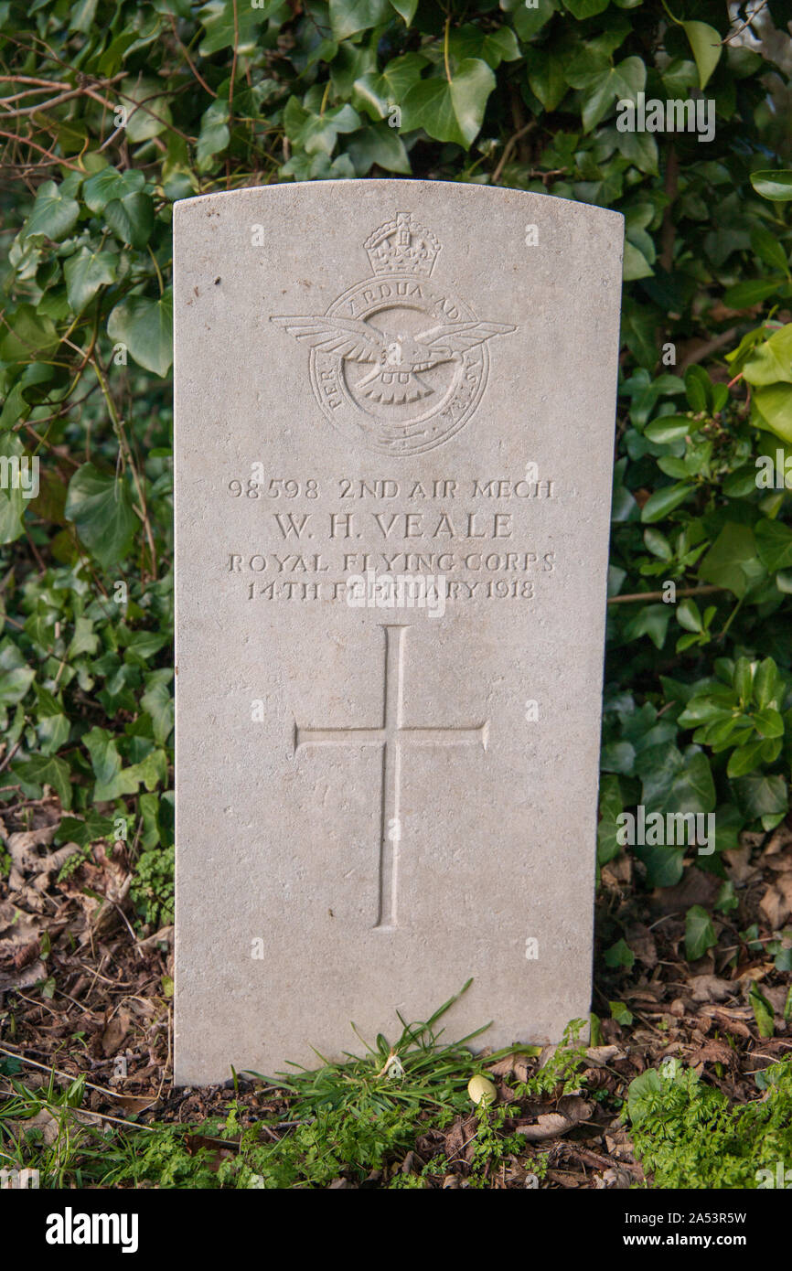 Commonwealth War Graves Commission Grave of William Henry Veale of the ...