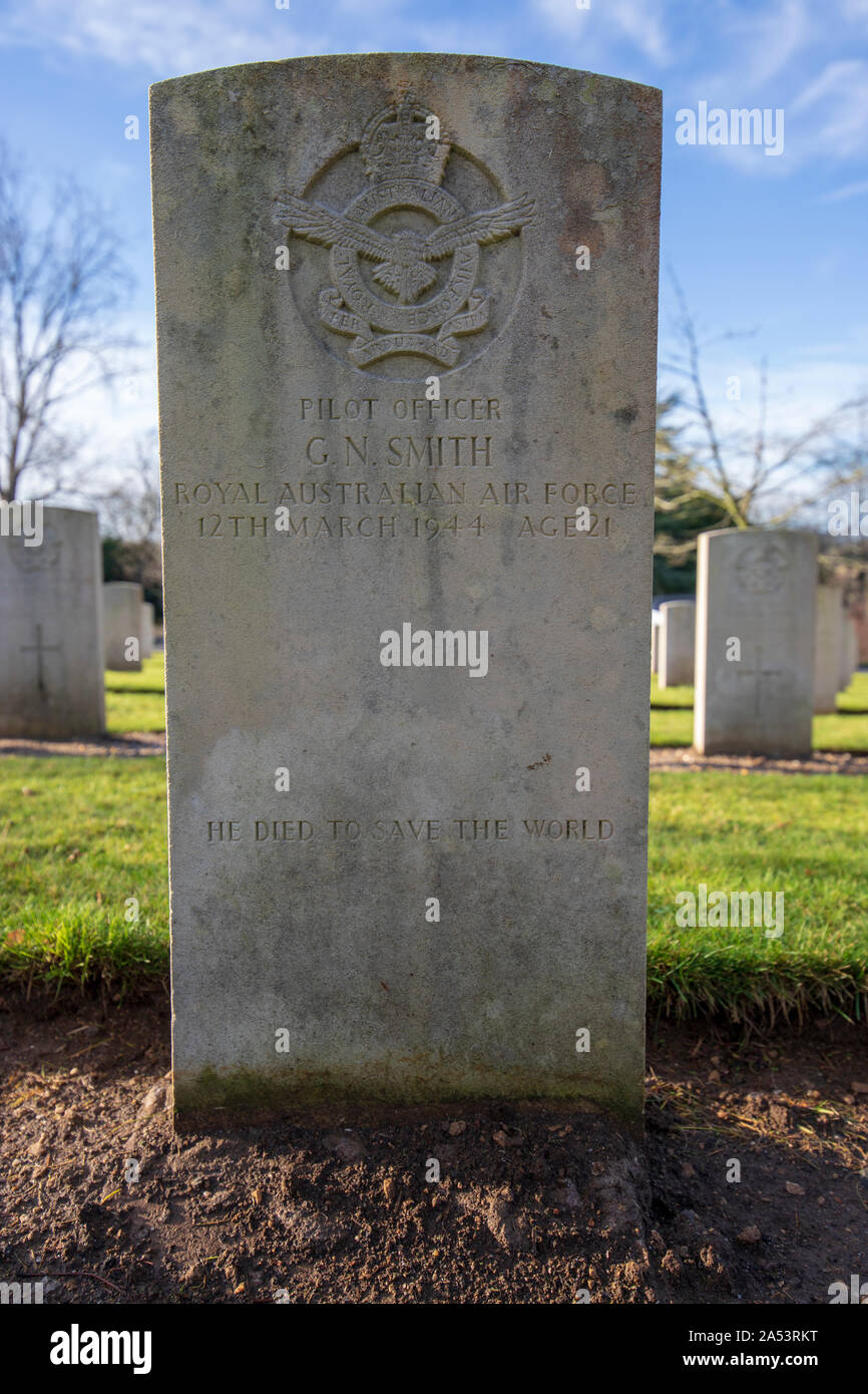 Commonwealth War Graves Commission Grave of Graham Natt Smith of the ...