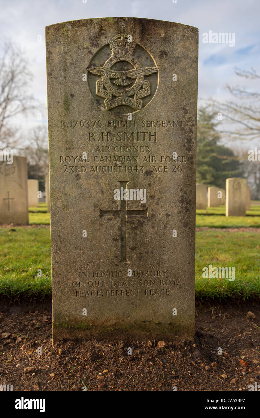 Commonwealth War Graves Commission Grave of Roy Hamilton Smith of the ...