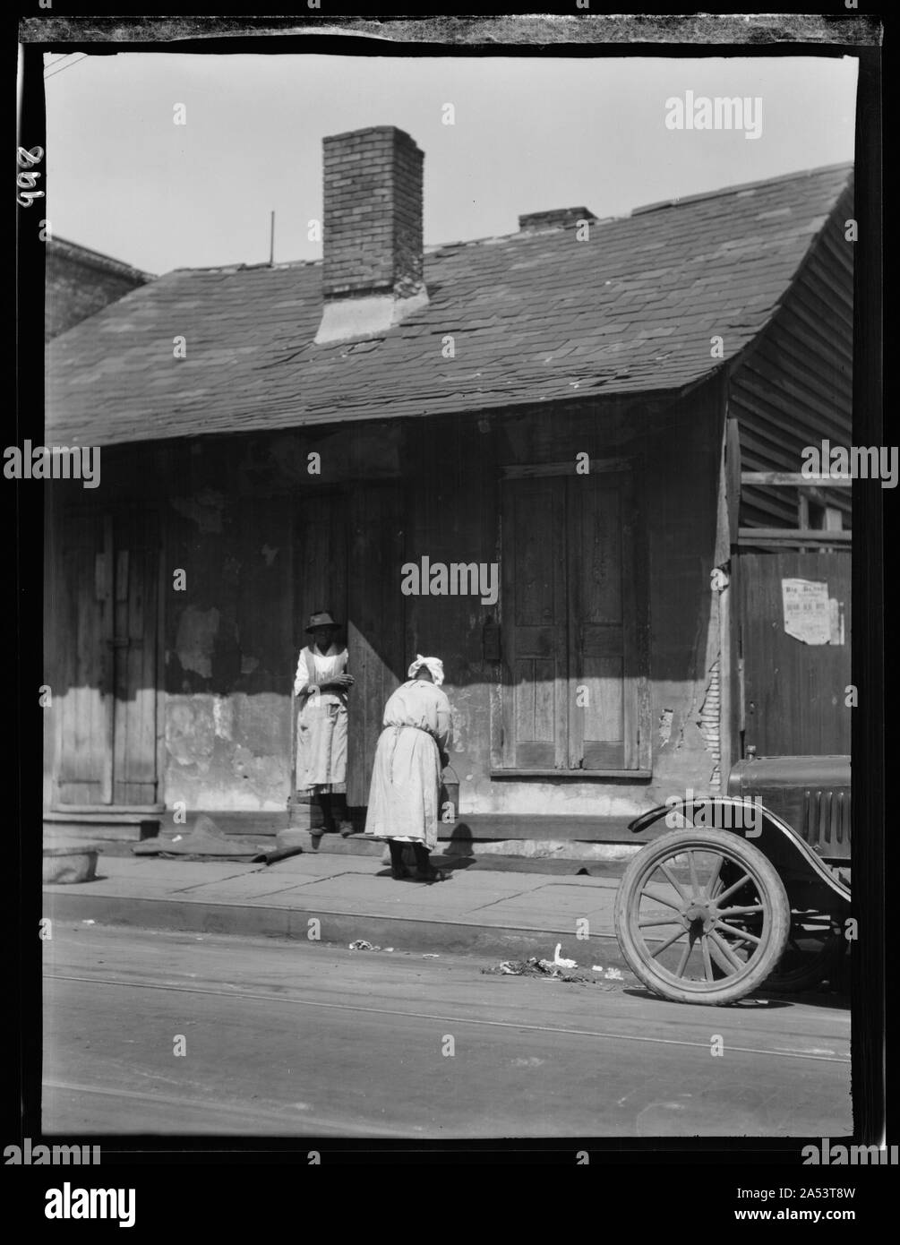 Doorway in old city Black and White Stock Photos & Images - Alamy