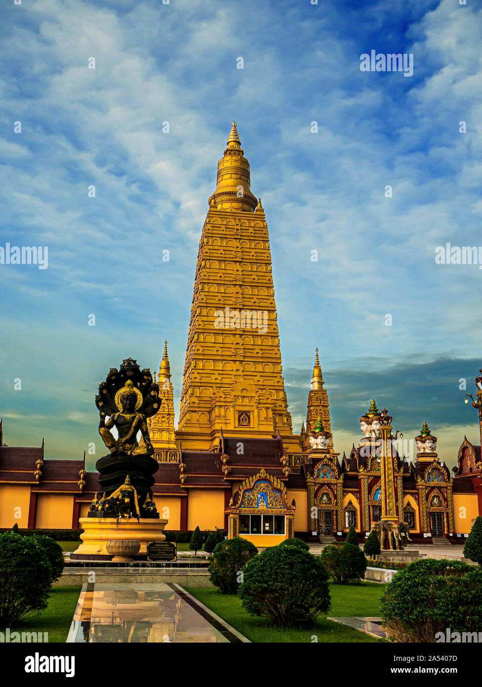Most beautiful temples hi-res stock photography and images - Alamy