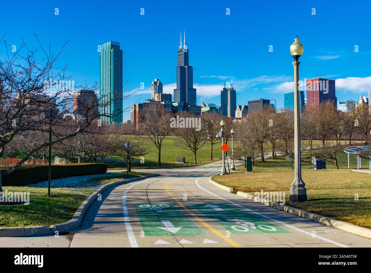 Chicago Lakefront Trail with Skyline Stock Photo - Alamy