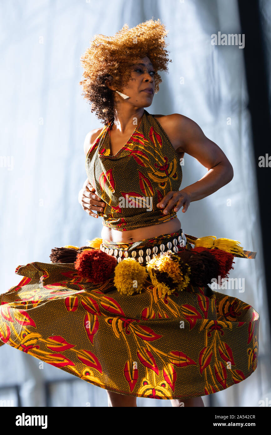 African grove theatre hi-res stock photography and images - Alamy