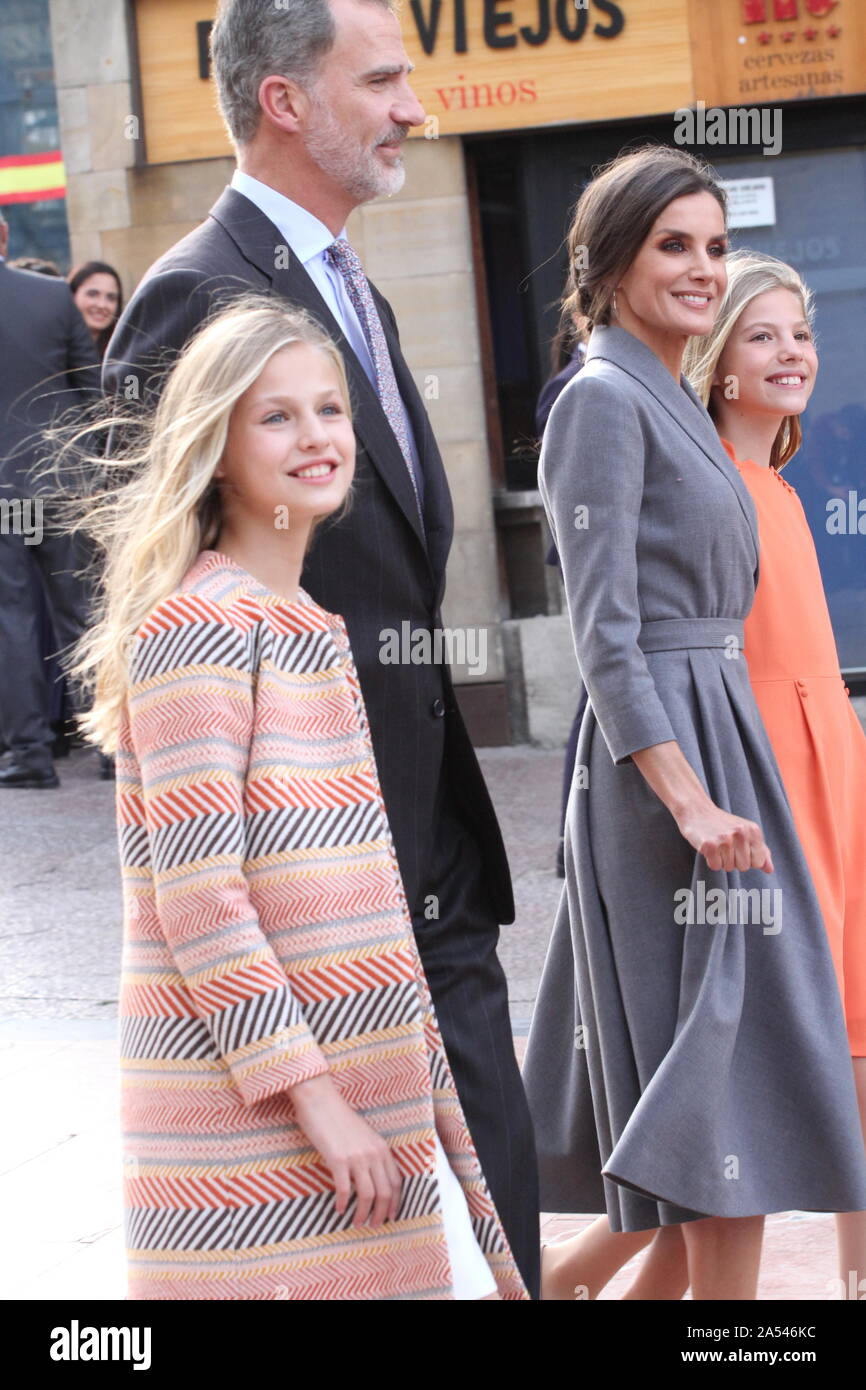 Spain. 17th Oct, 2019. The Spanish Royal family King Felipe VI, wife ...