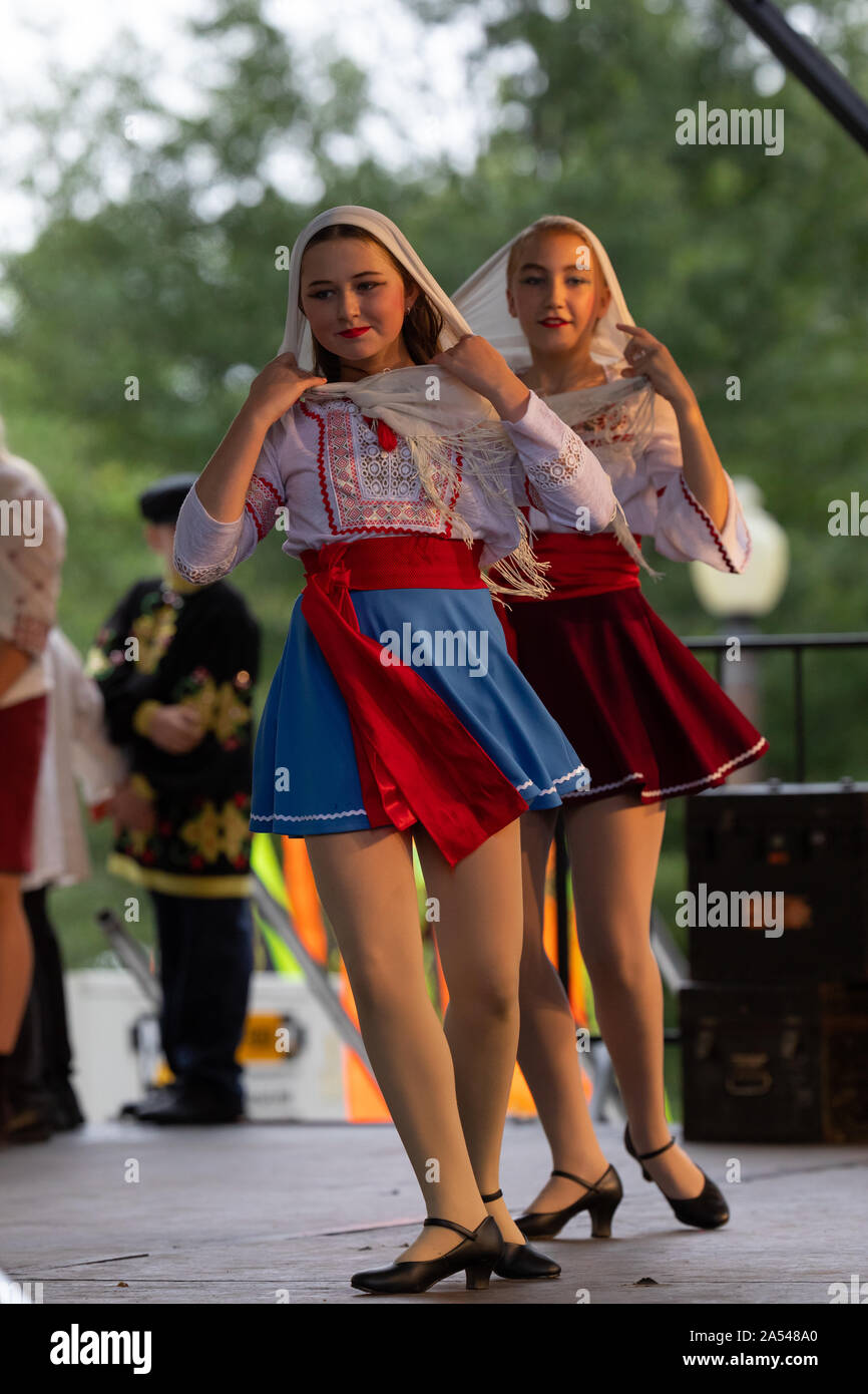 Kosak dancing hi-res stock photography and images - Alamy