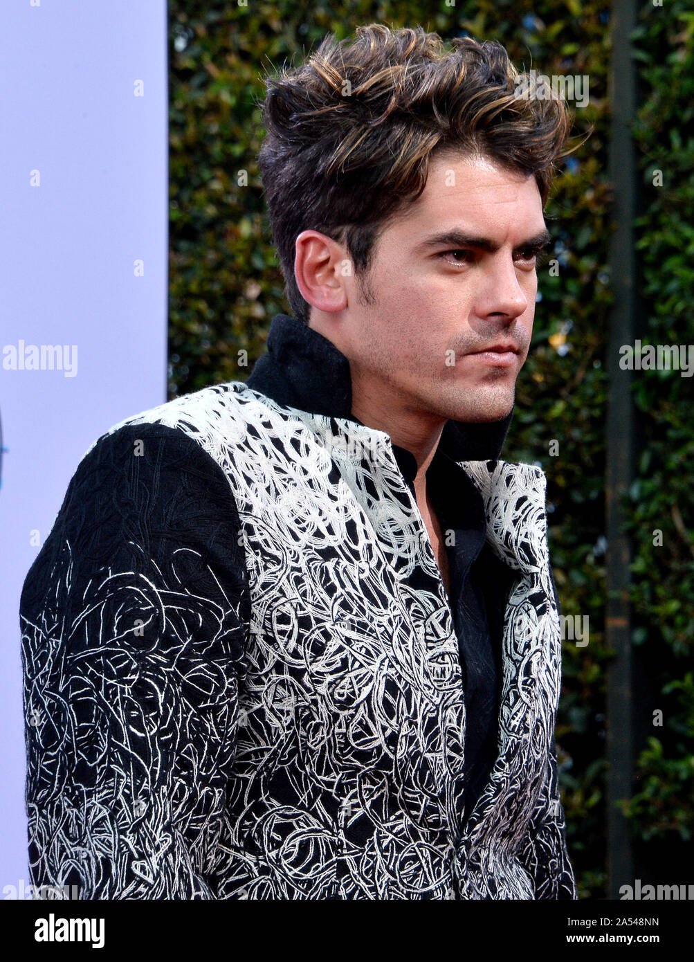 Los Angeles, United States. 17th Oct, 2019. Actor Ivan Arana arrives ...