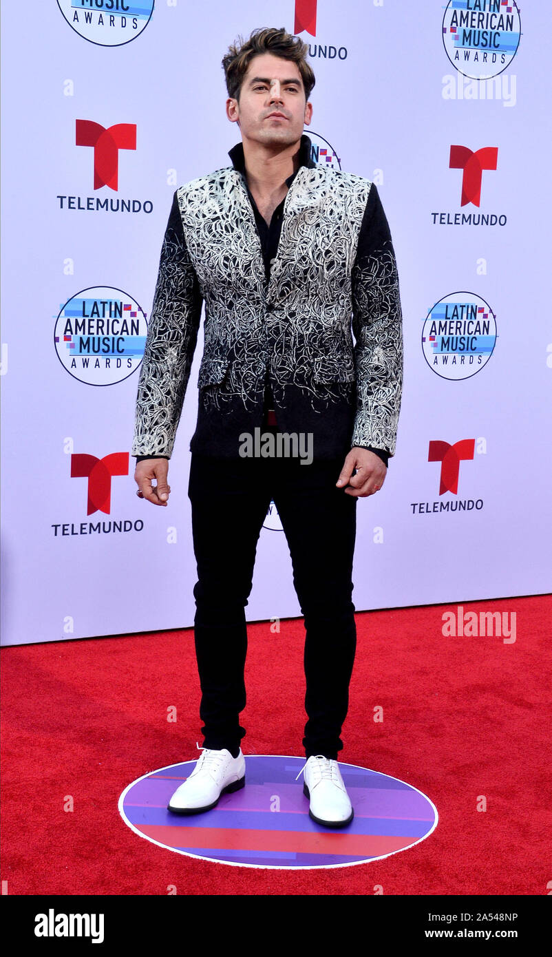 Los Angeles, United States. 17th Oct, 2019. Actor Ivan Arana arrives ...