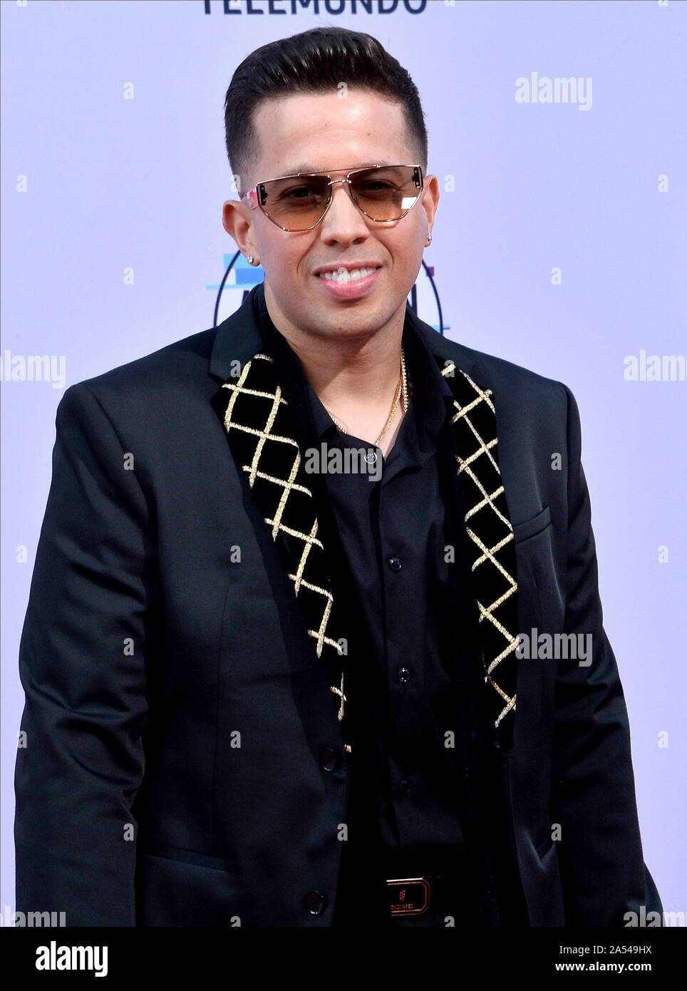 Los Angeles, United States. 17th Oct, 2019. Singer De La Ghetto arrives ...