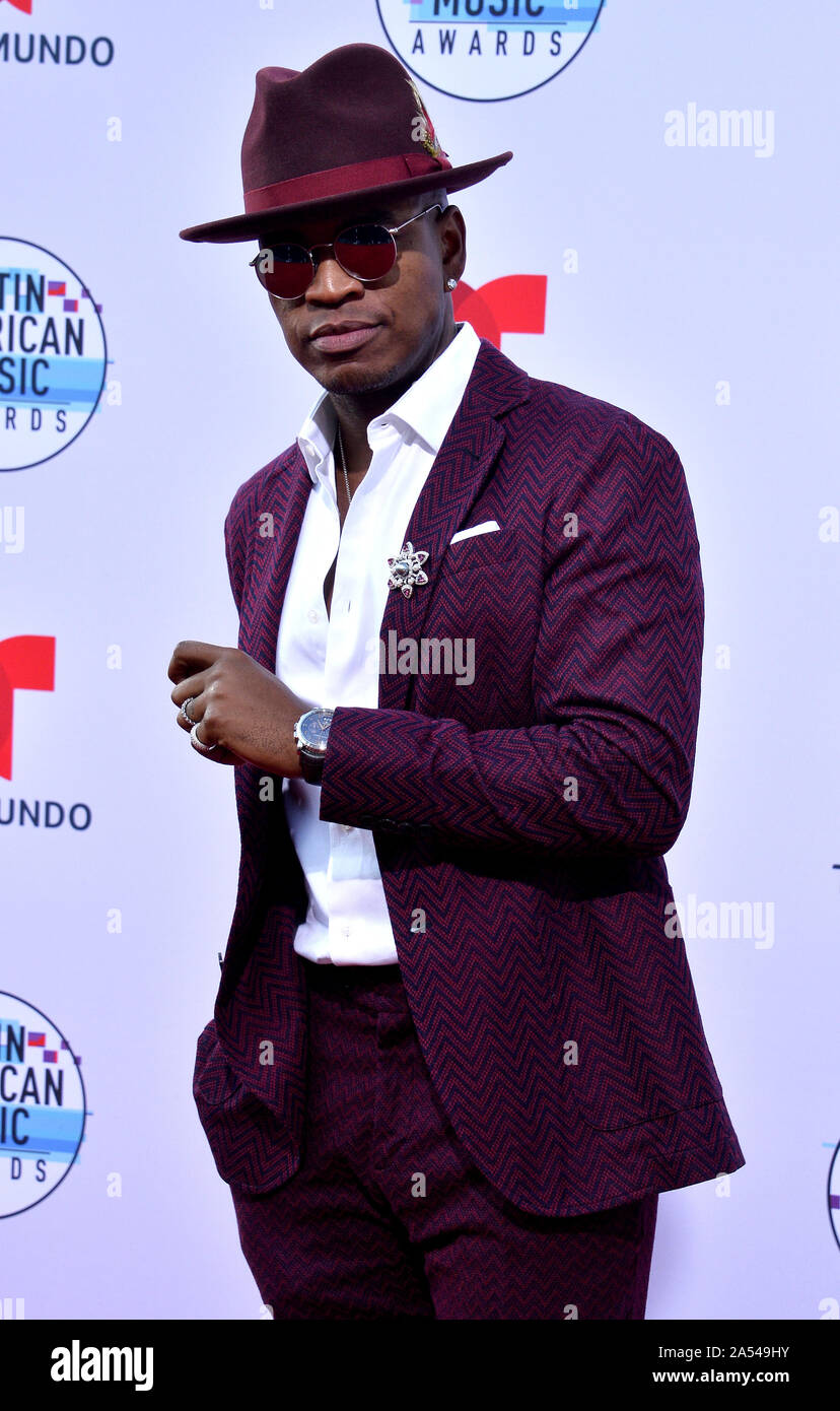 Los Angeles, United States. 17th Oct, 2019. Singer Ne-Yo arrives for ...