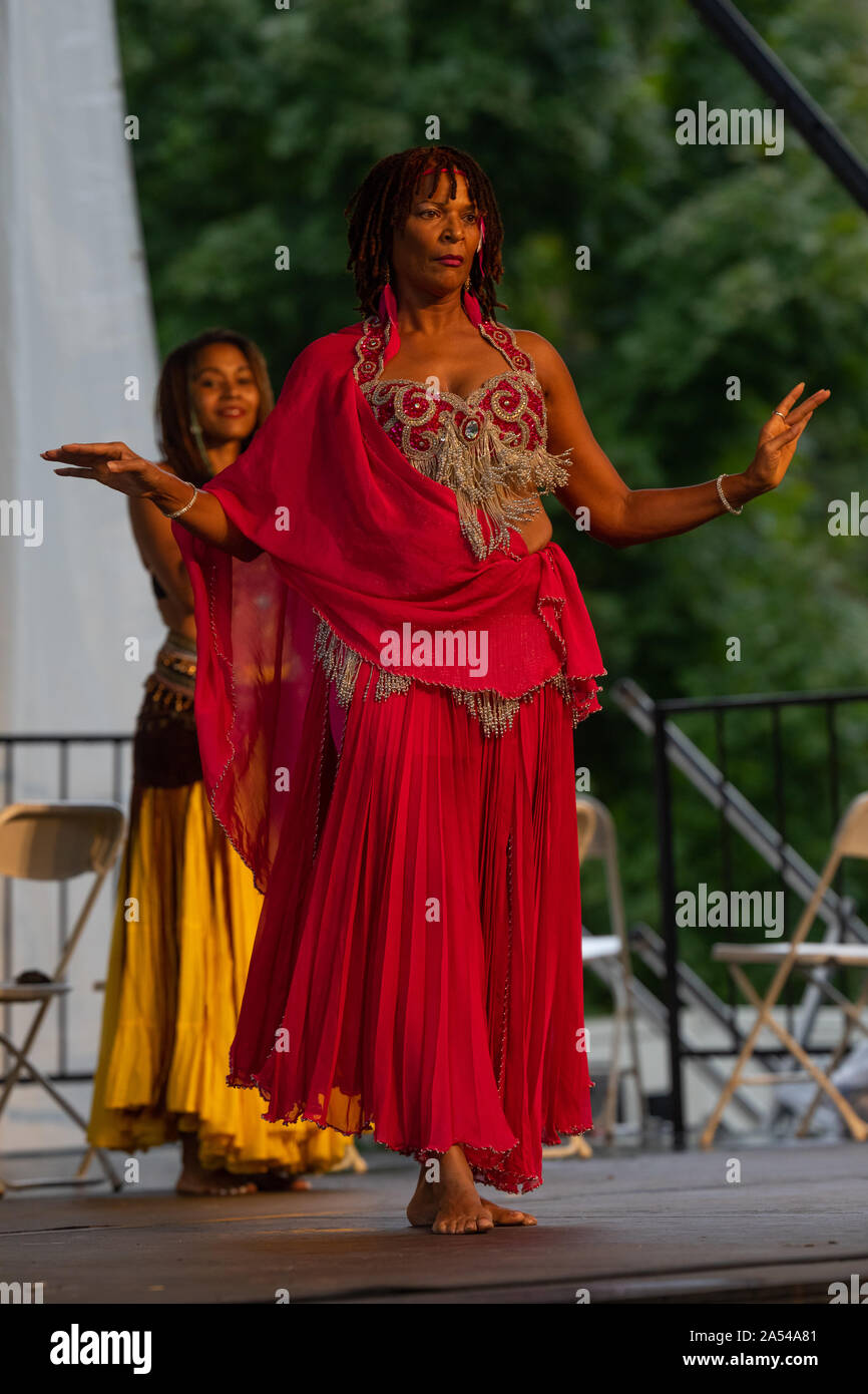 Azuka hi-res stock photography and images - Alamy