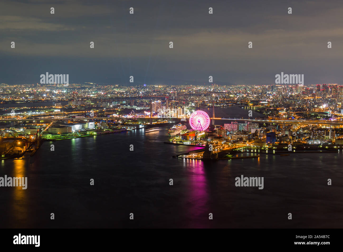 Osaka cityscape beautiful night view of Osaka Bay in Osaka, Japan. view ...