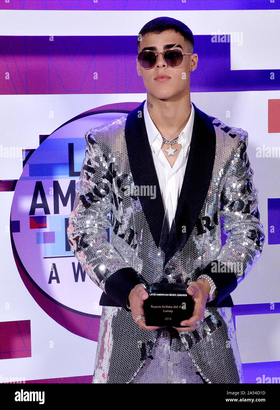 Los Angeles, United States. 17th Oct, 2019. Singer Lunay appears ...