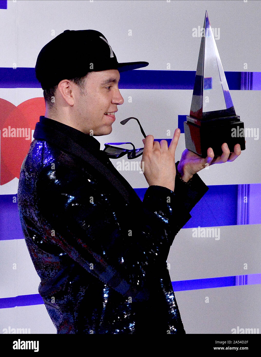 Mujer ángeles hi-res stock photography and images - Alamy