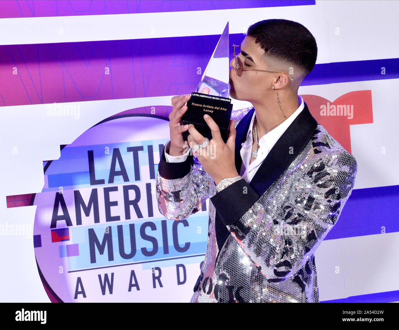 Los Angeles, United States. 17th Oct, 2019. Singer Lunay appears ...