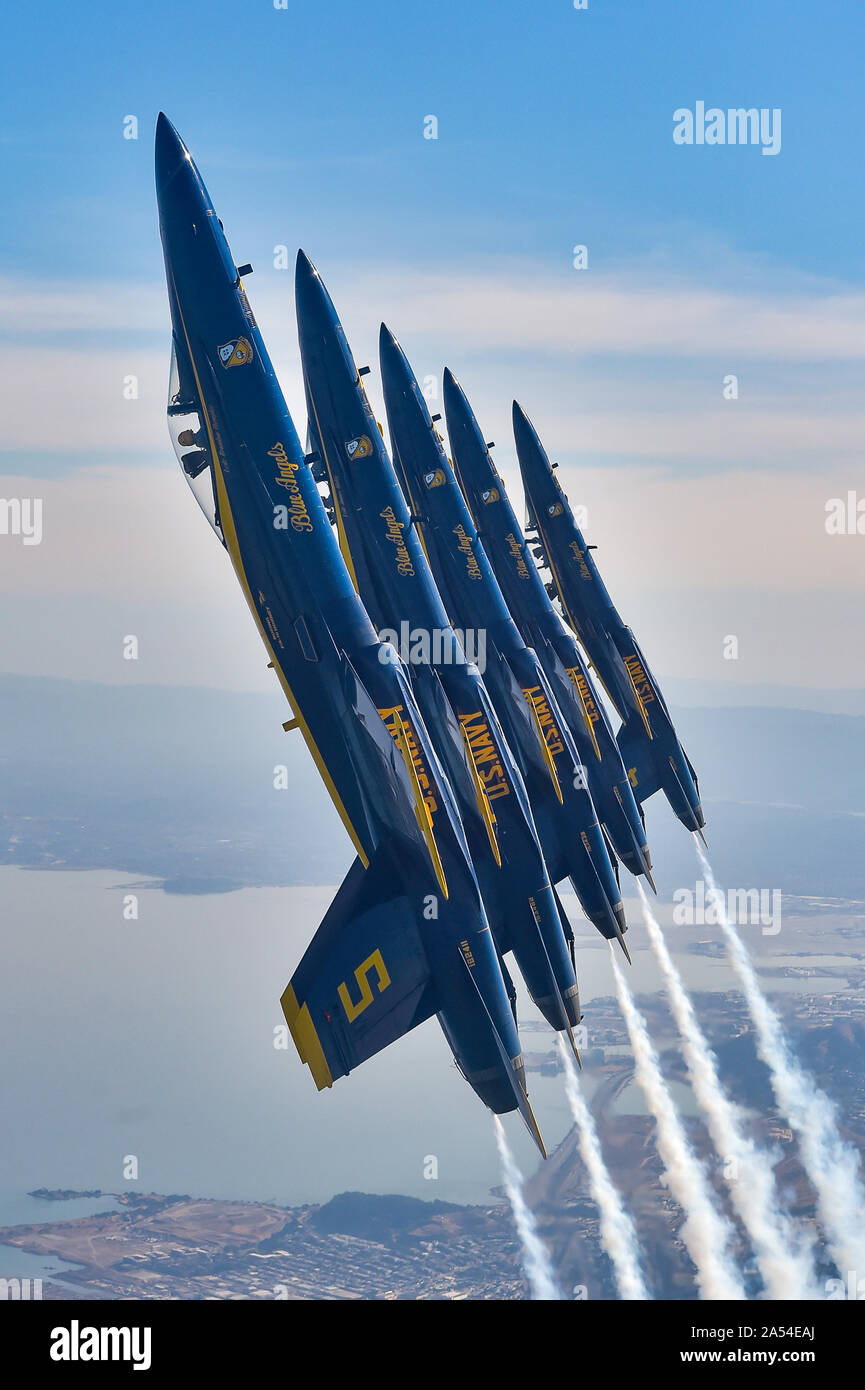 Blue angel loop hi-res stock photography and images - Alamy