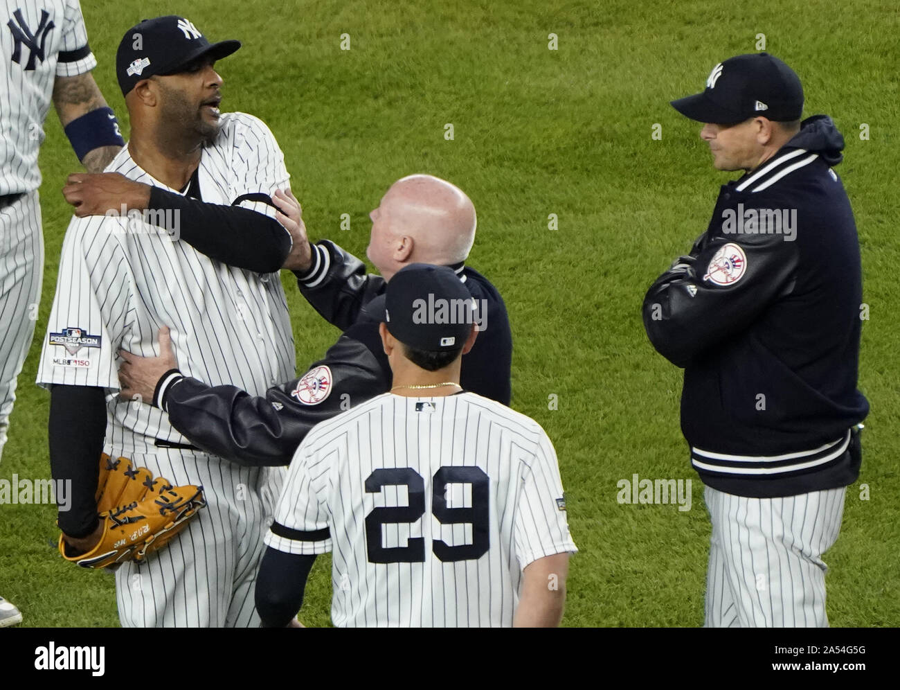Sports doctor stadium hi-res stock photography and images - Alamy