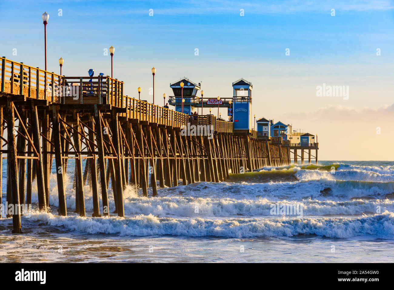 Oceanside boardwalk california hi-res stock photography and images - Alamy
