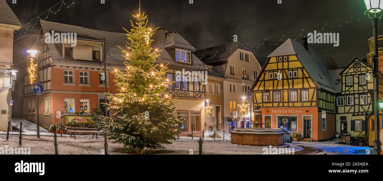 German christmas tree hi-res stock photography and images - Alamy