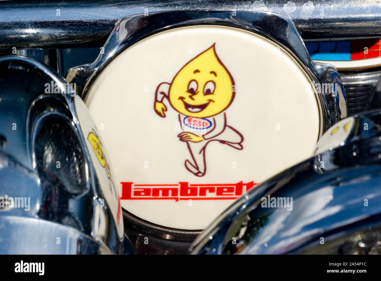 Lambretta logo hi-res stock photography and images - Alamy
