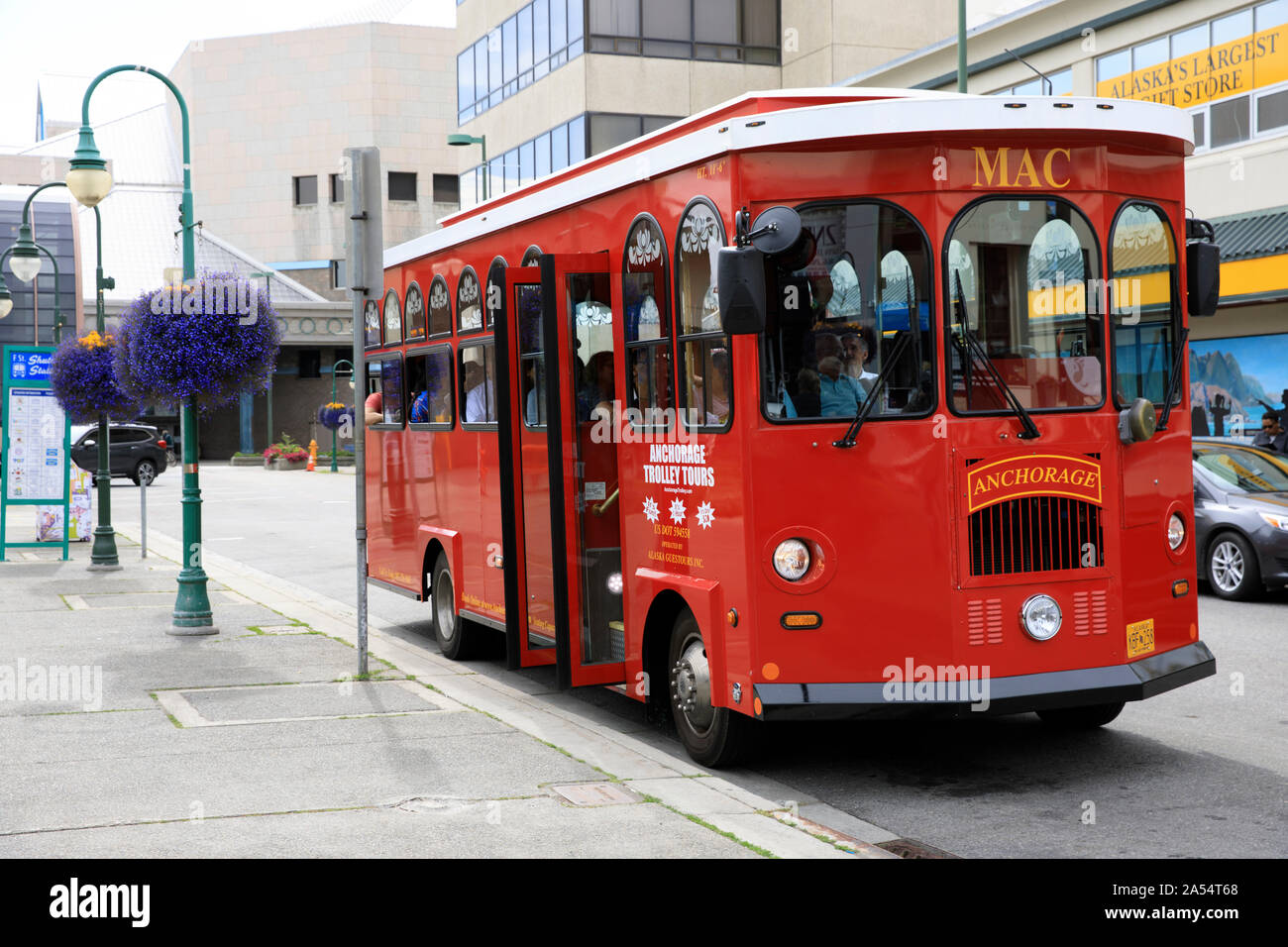 A typical tourist bus in Anchorage , Anchorage, Alaska, USA Stock Photo ...