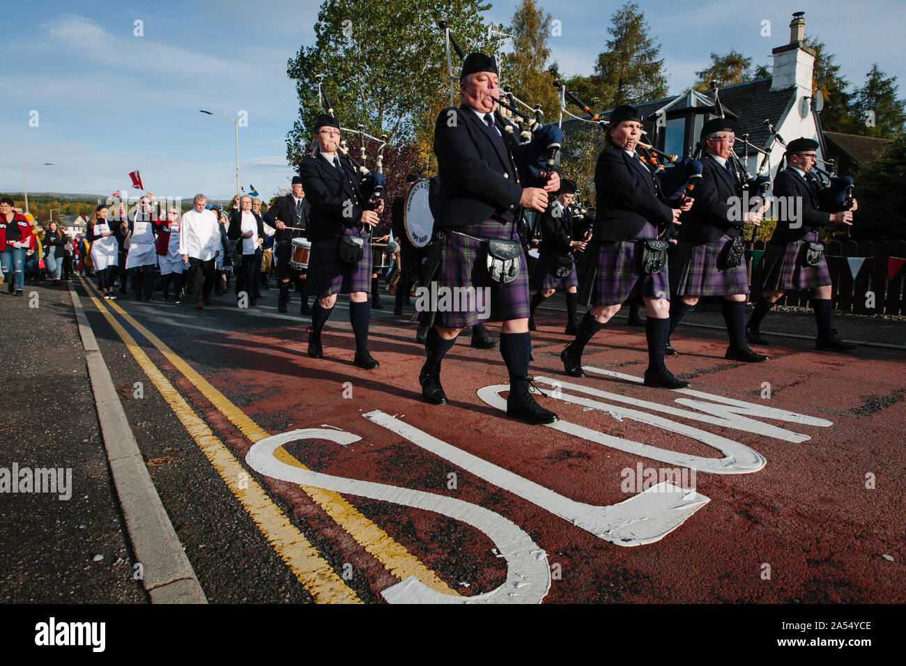 World Porridge making Championships 2019, aka The Golden Spurtle, in ...