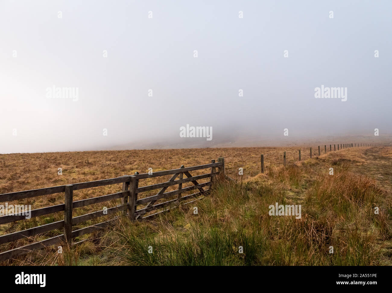 Fence between Scotland and England border Stock Photo - Alamy