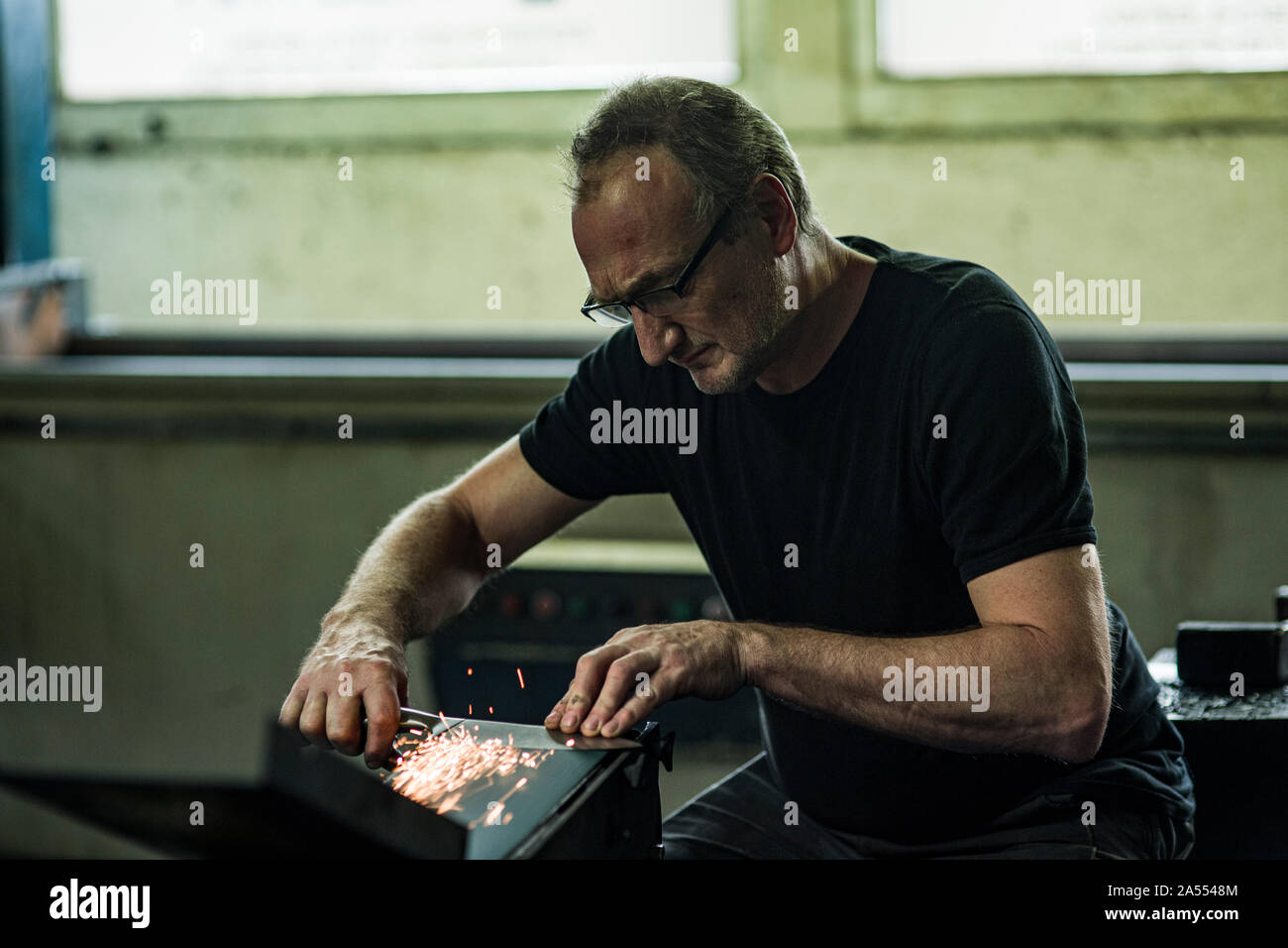 Sharpen knife hi-res stock photography and images - Alamy