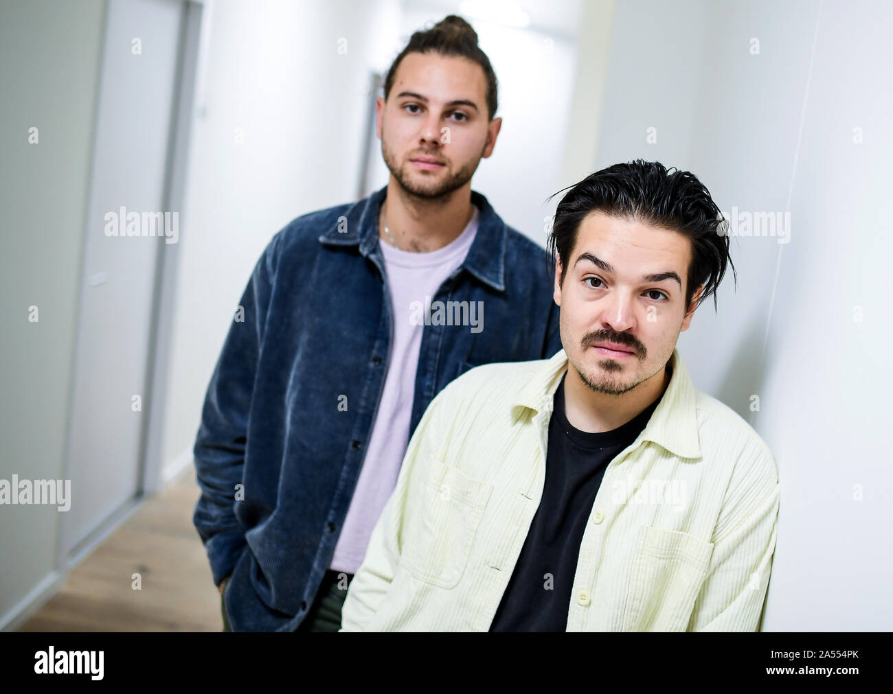 Berlin, Germany. 16th Oct, 2019. The musicians Clemens Rehbein (r) and ...