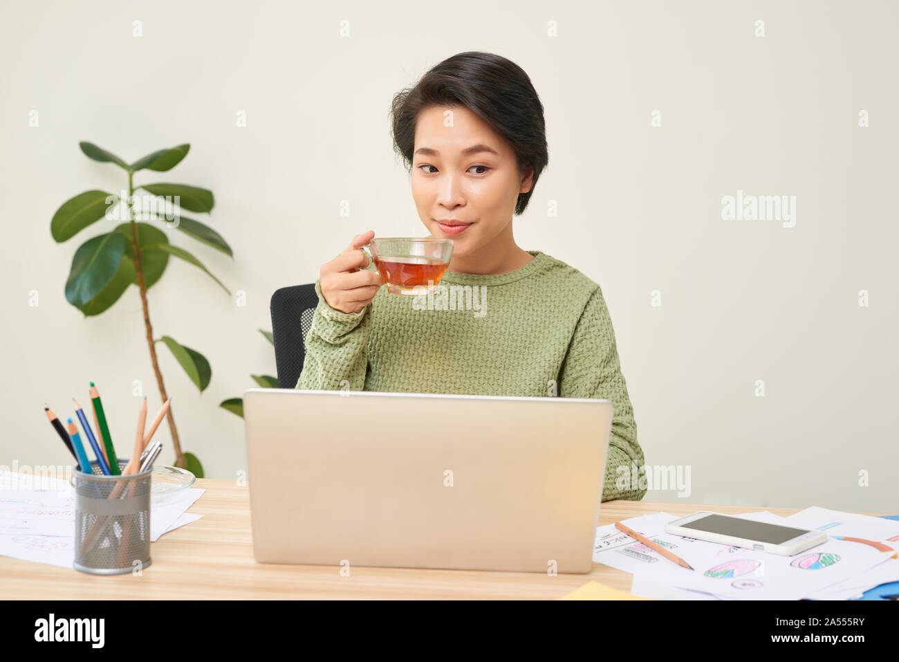 On a tea break hi-res stock photography and images - Alamy