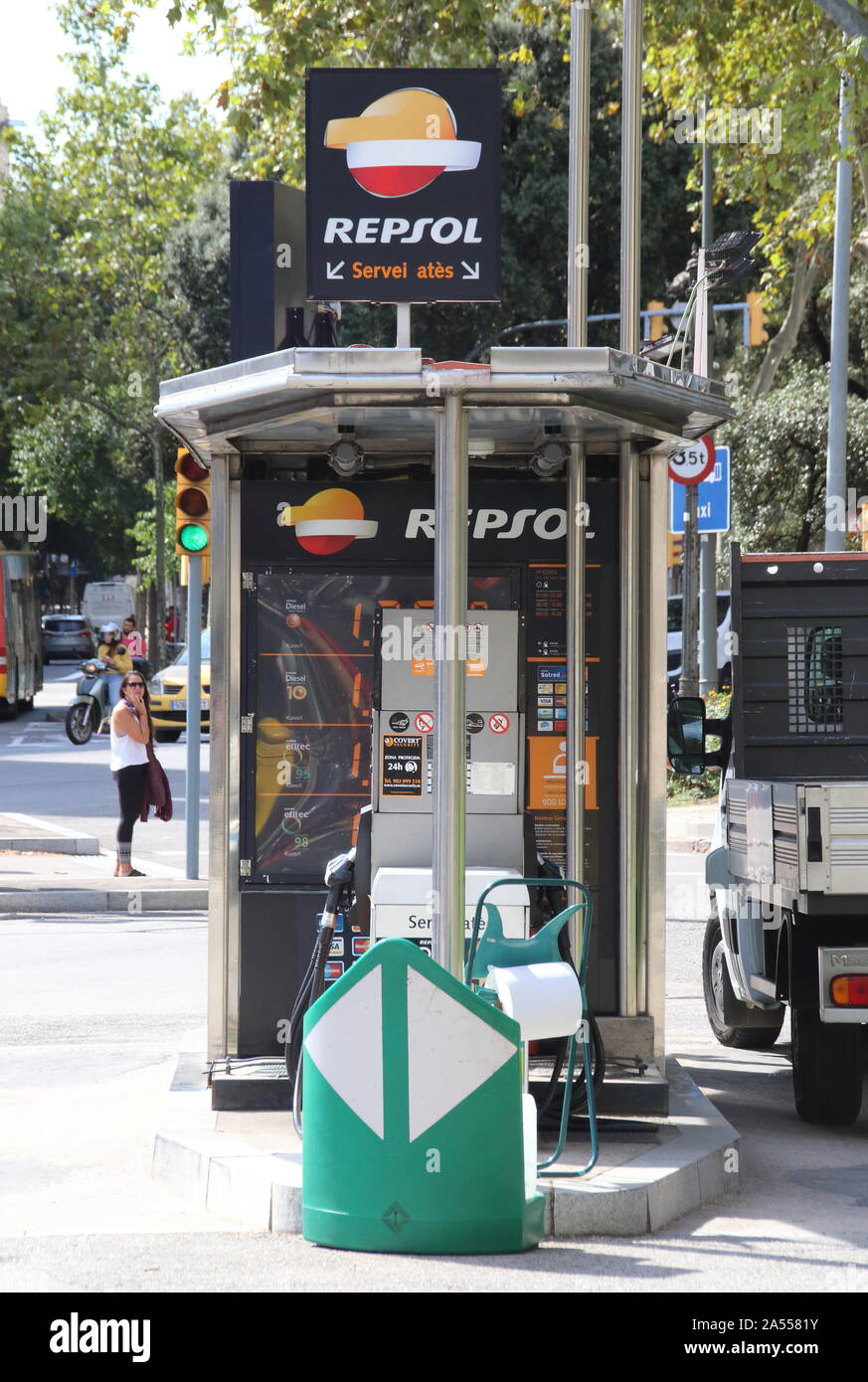 Repsol hi-res stock photography and images - Alamy