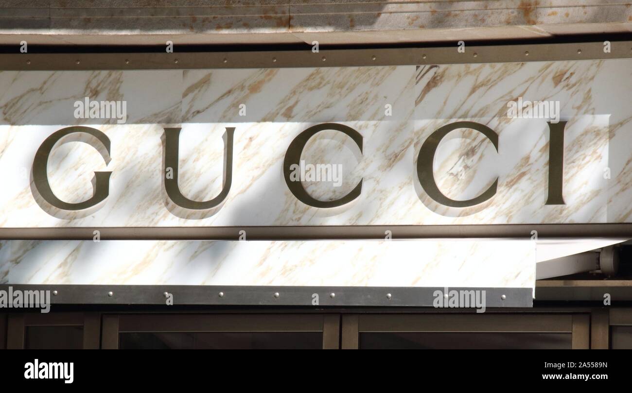 Logo de gucci hi-res stock photography and images - Alamy