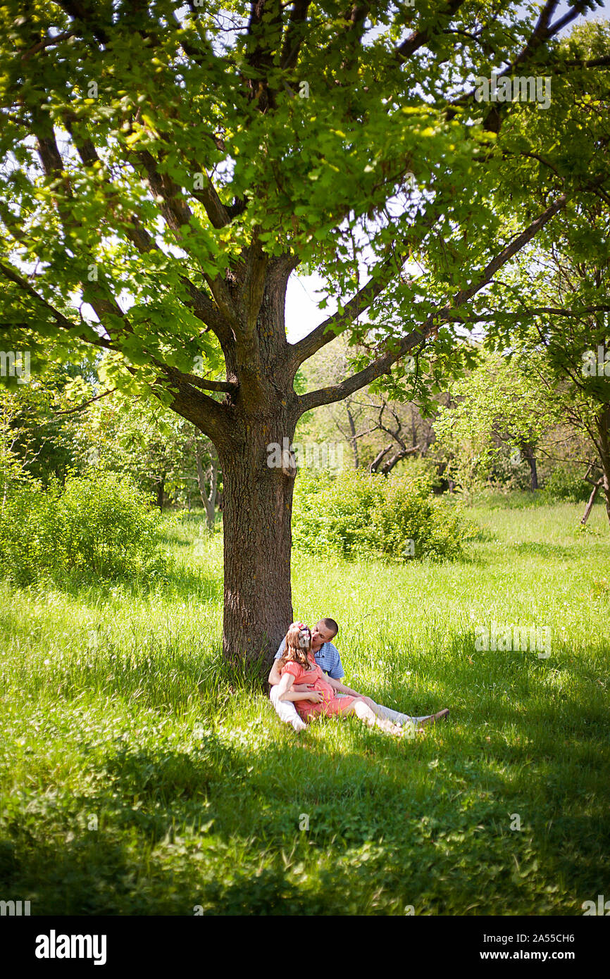 Lovers oak tree hi-res stock photography and images - Alamy