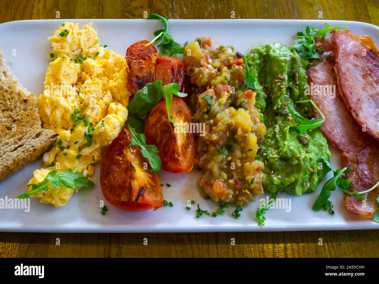 Scrambled eggs and toast hi-res stock photography and images - Alamy