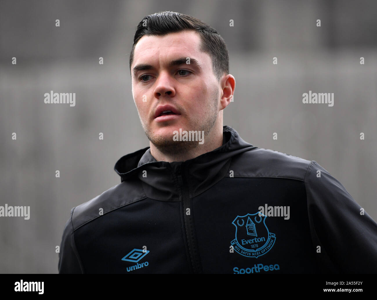 Michael keane everton portrait hi-res stock photography and images - Alamy