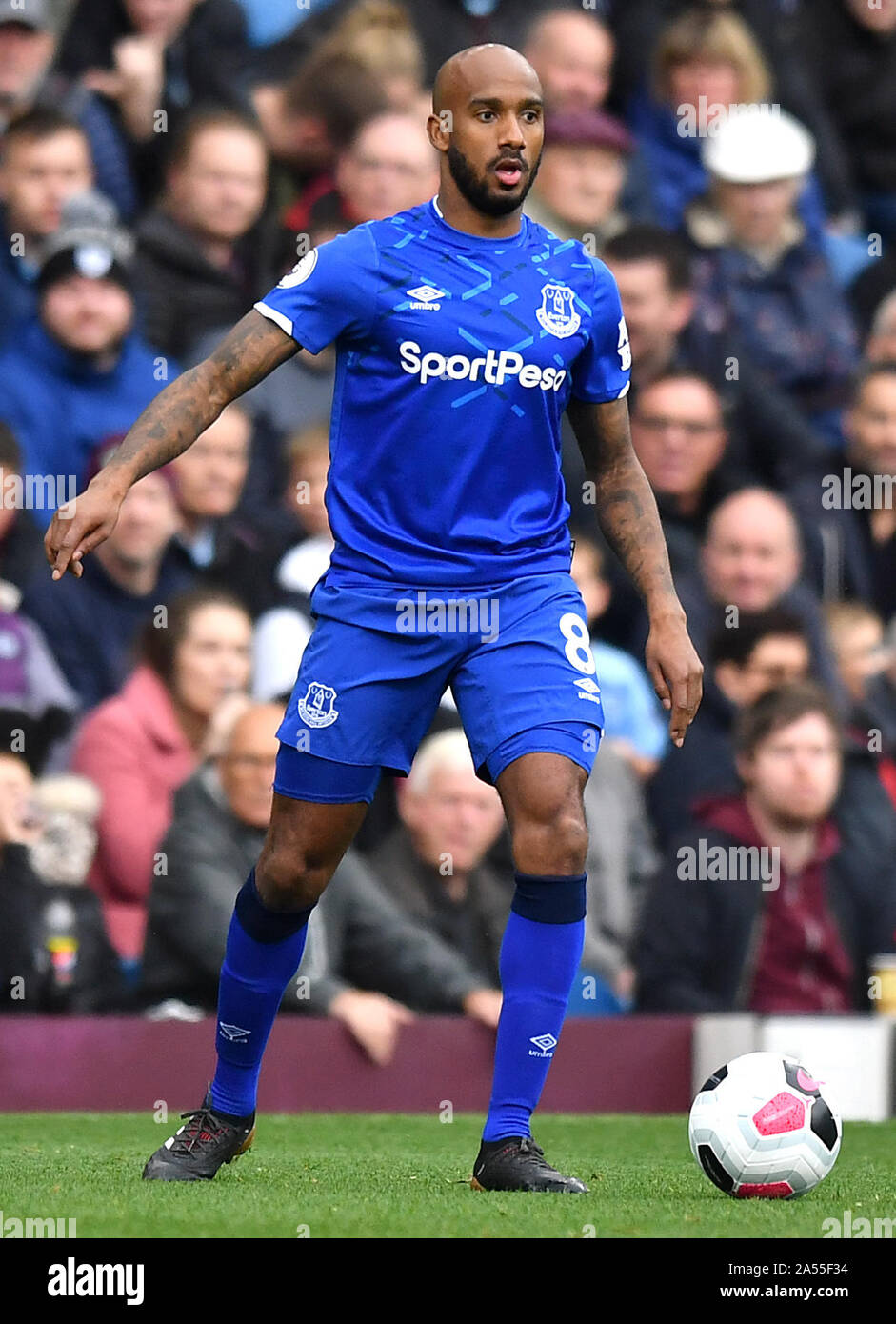Fabian delph everton hi-res stock photography and images - Alamy
