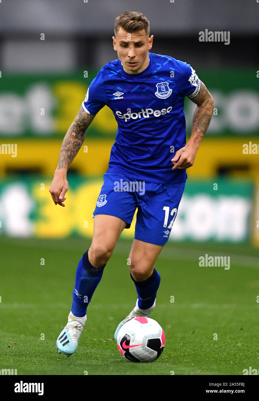 Everton's Lucas Digne Stock Photo - Alamy