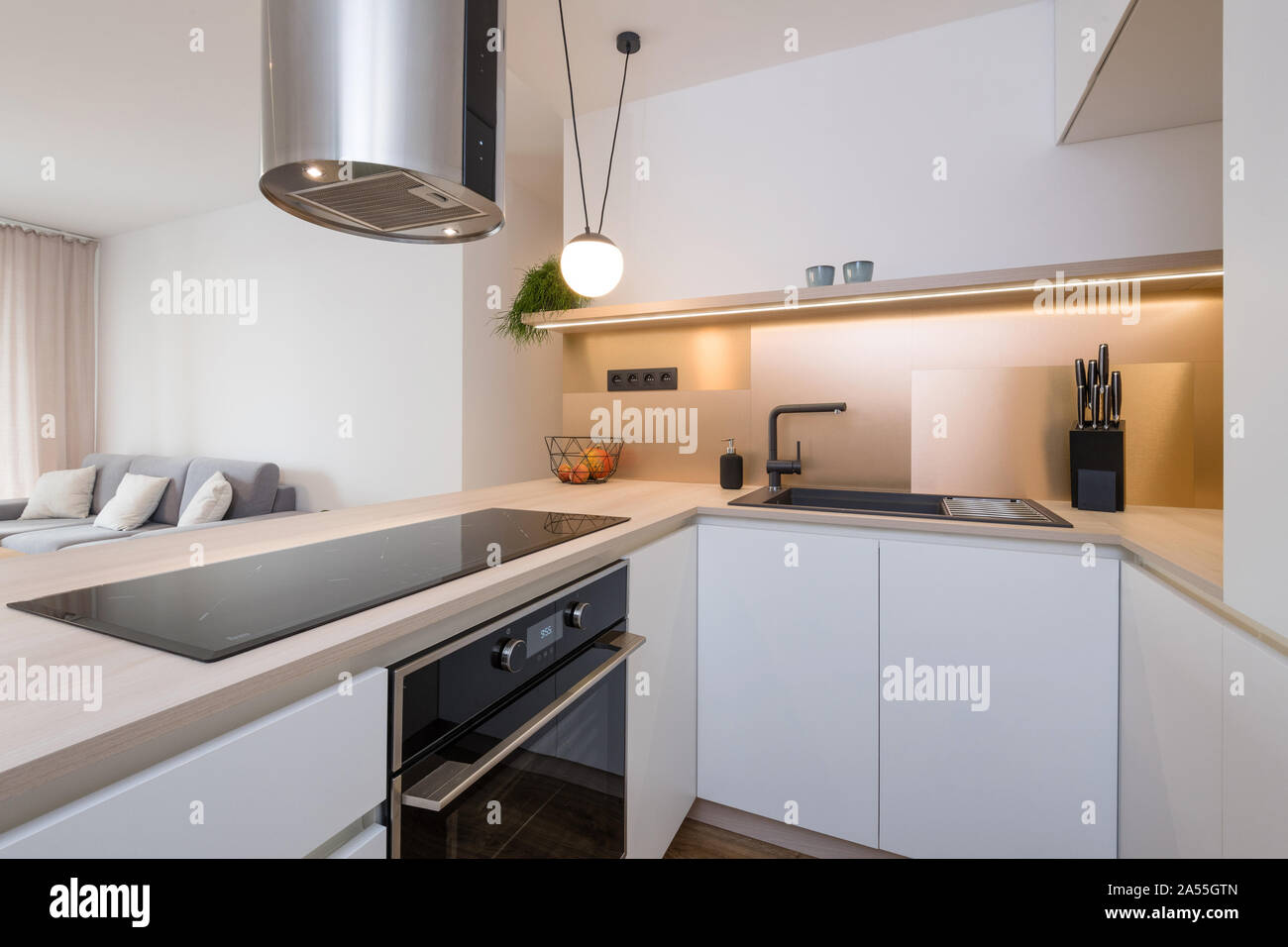 Interior of beautiful contemporary kitchen Stock Photo - Alamy