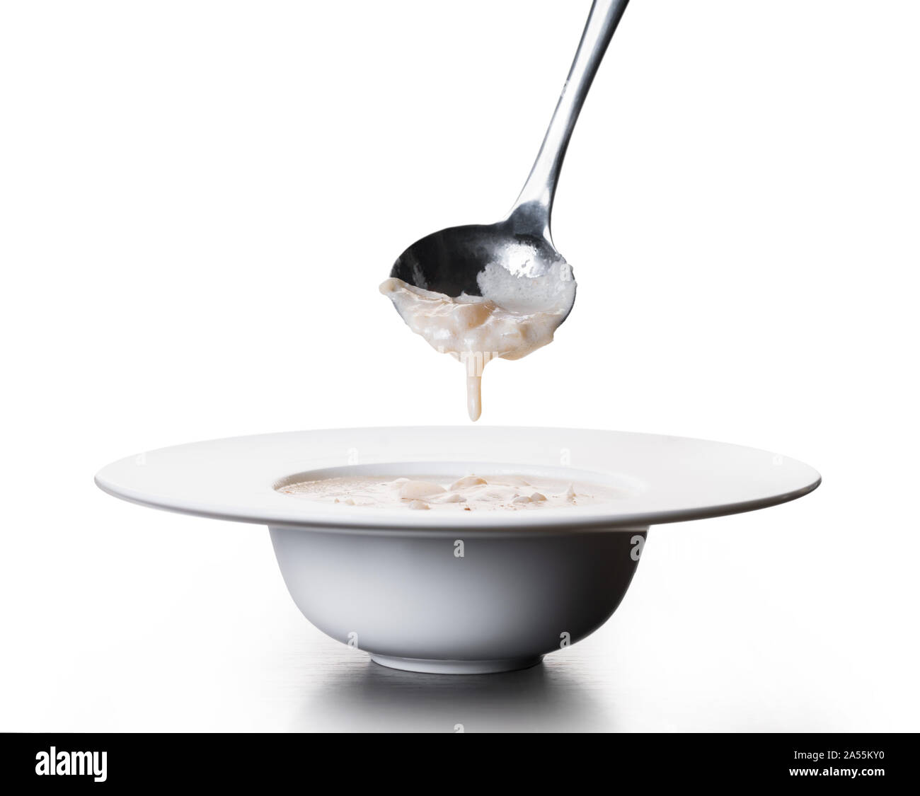 Pouring soup plate restaurant hi-res stock photography and images - Alamy