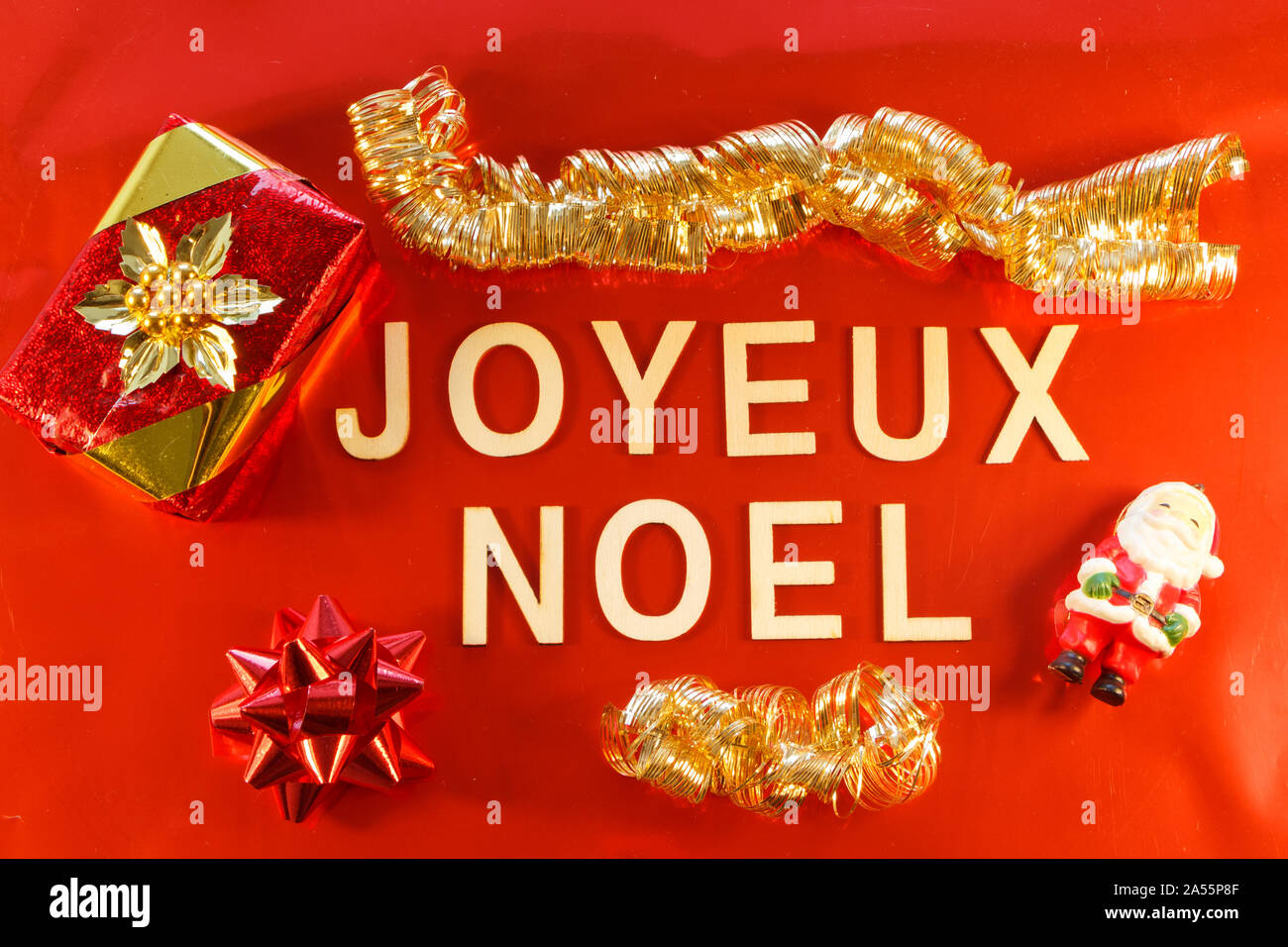 Santa claus in french language hi-res stock photography and images - Alamy