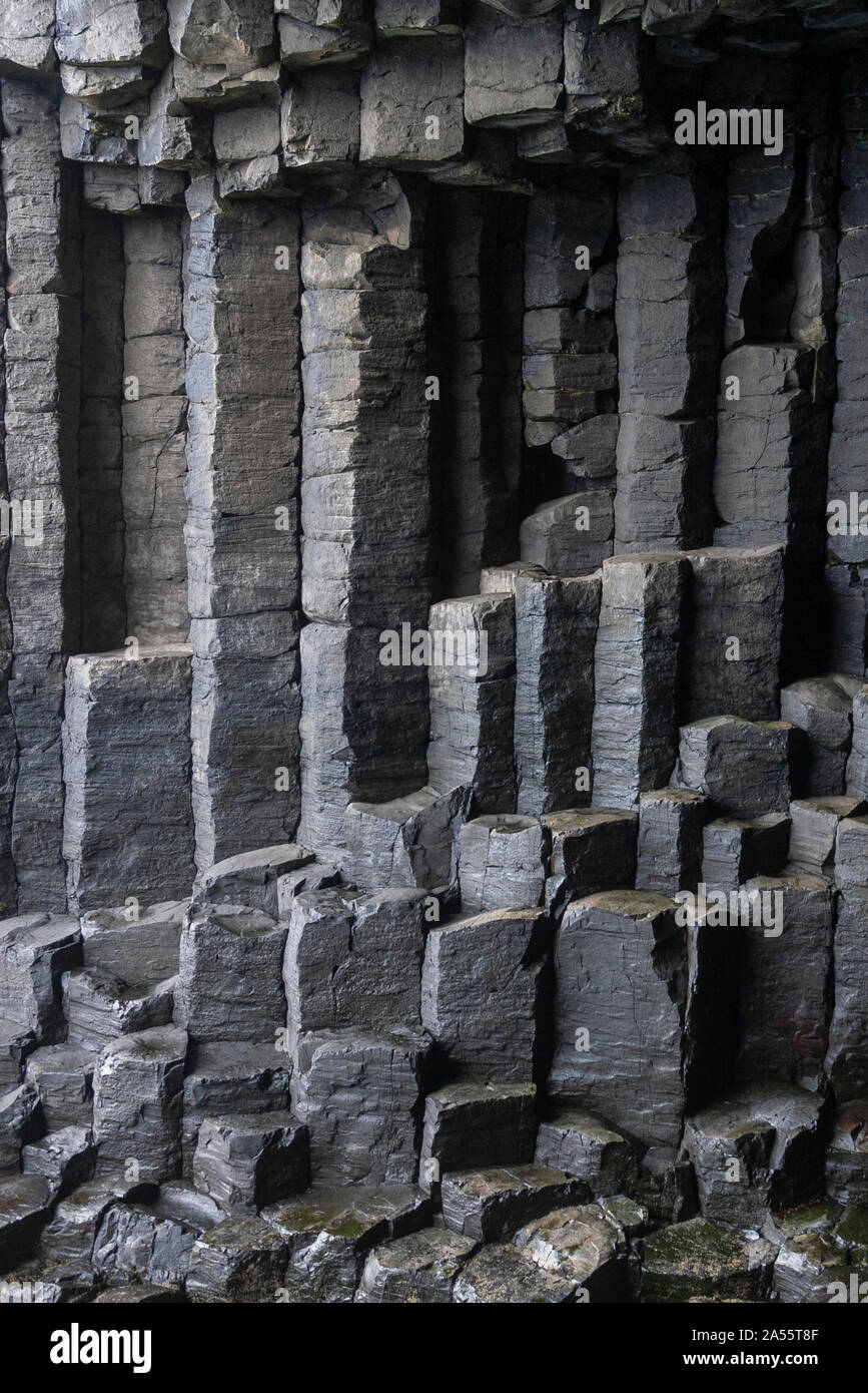 Island of staff scotland fingal's cave hi-res stock photography and ...