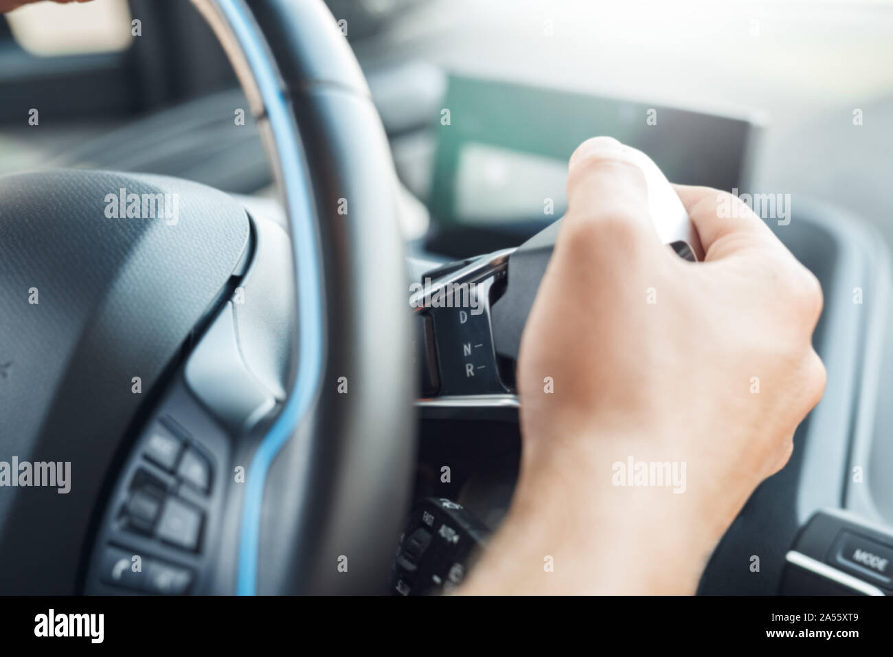 Car engine starting hi-res stock photography and images - Alamy