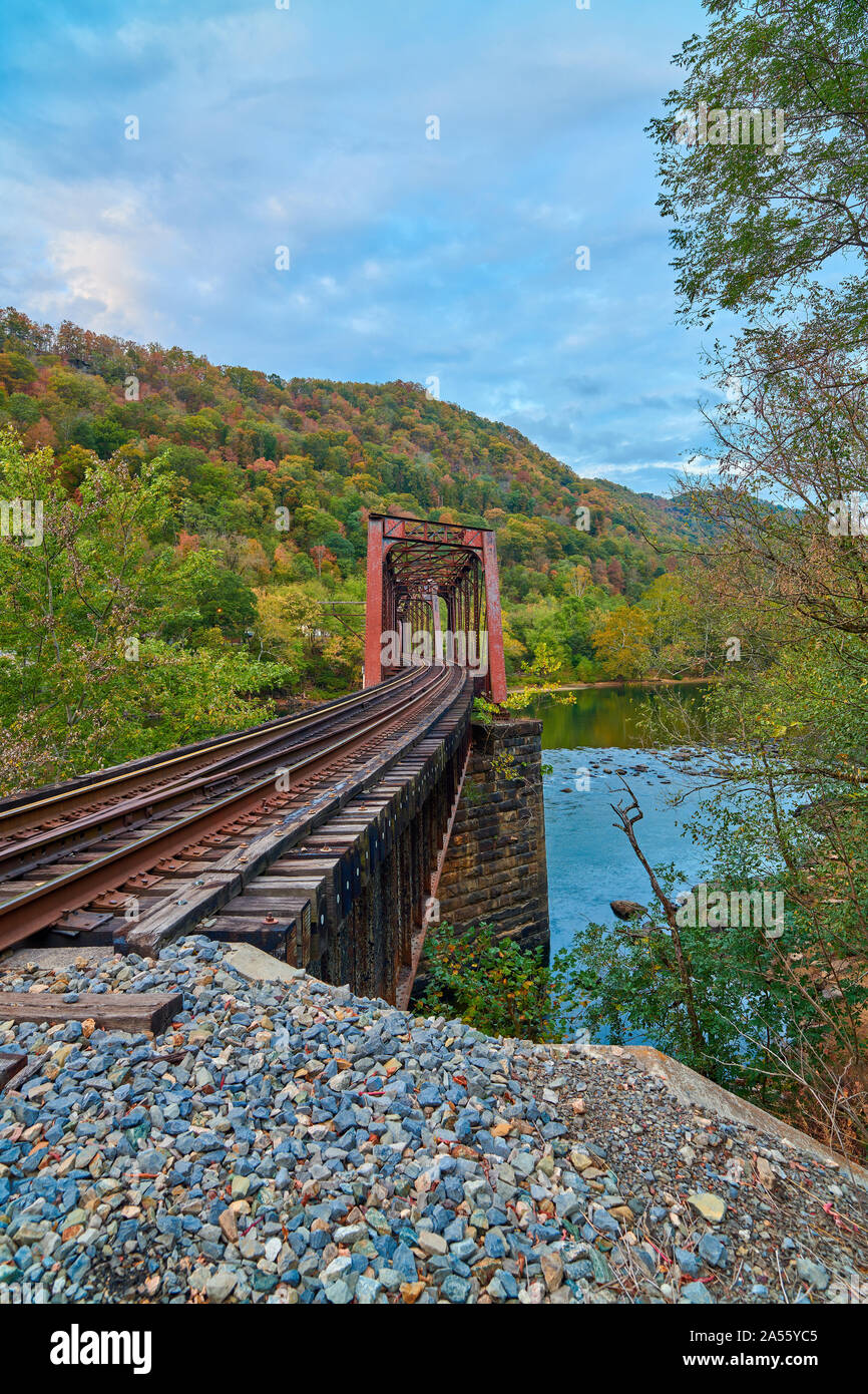 Perspective river trestle river hi-res stock photography and images - Alamy