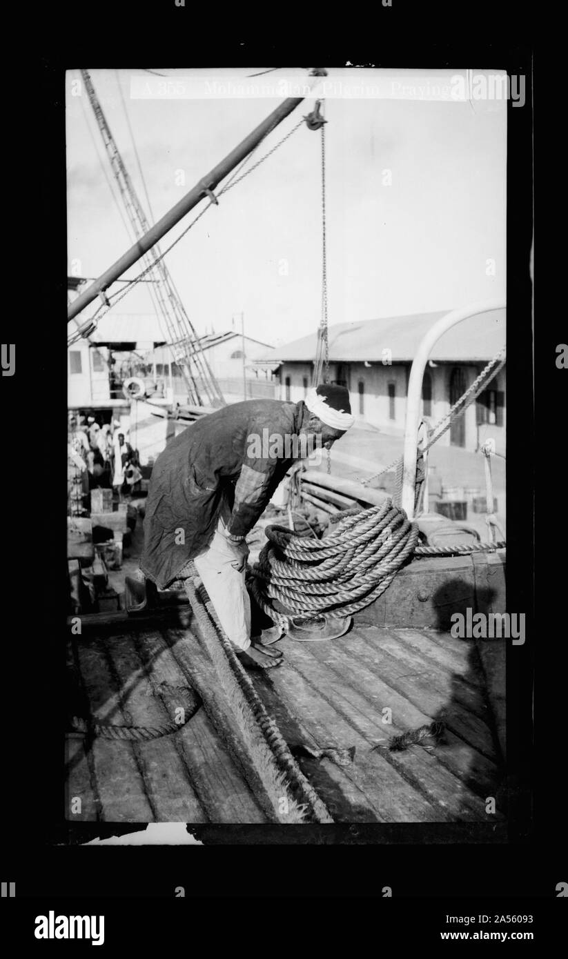 Various types etc. Mohammedan pilgrim praying Stock Photo - Alamy