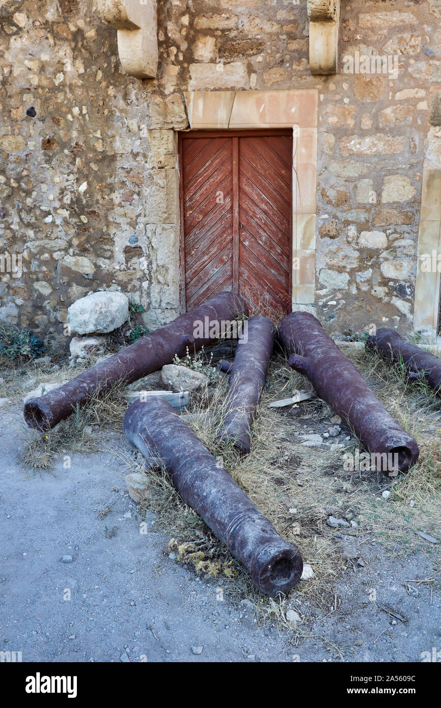Disused cannons hi-res stock photography and images - Alamy