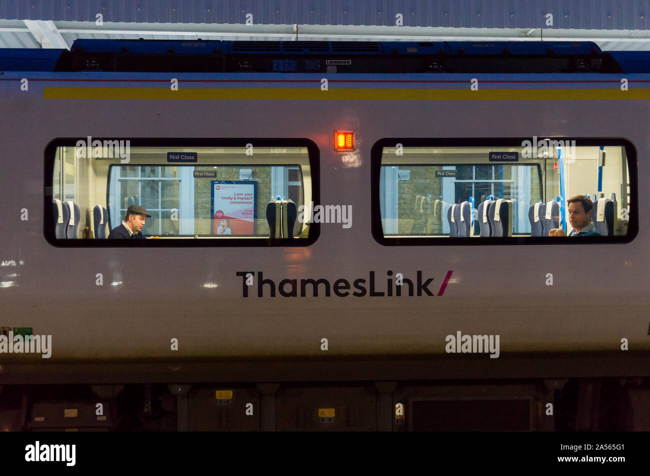 Thameslink train sunset hi-res stock photography and images - Alamy