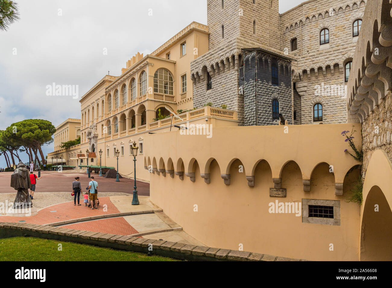 Principality monaco monaco royal palace hi-res stock photography and ...